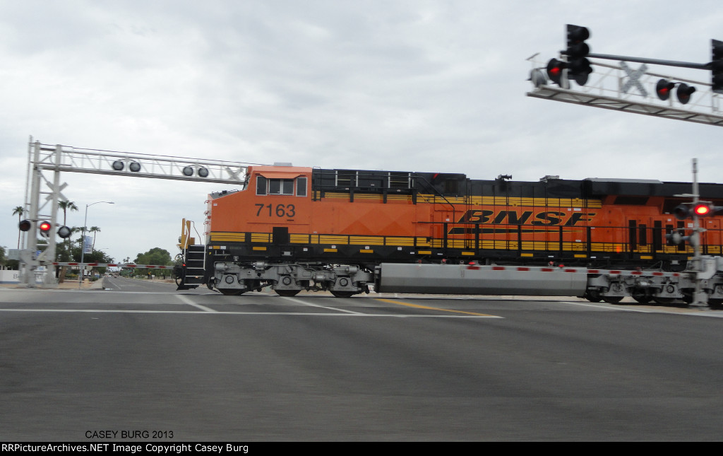BNSF 7163